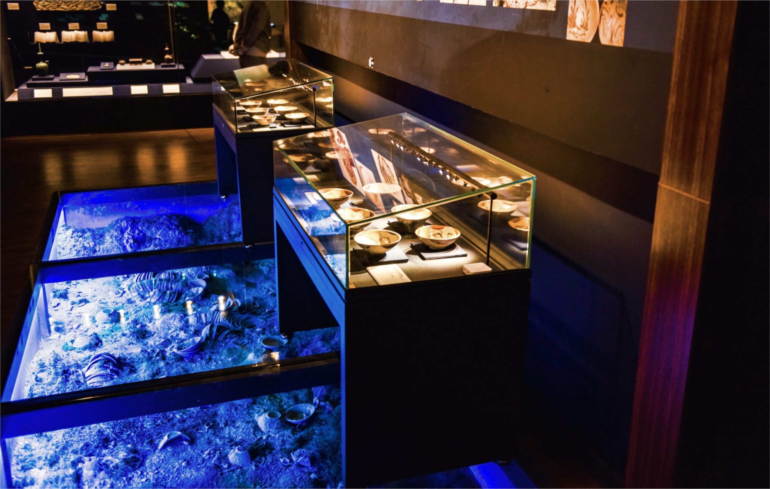 Bevel tabletop museum display cases,showcases,display cabinets,vitrines