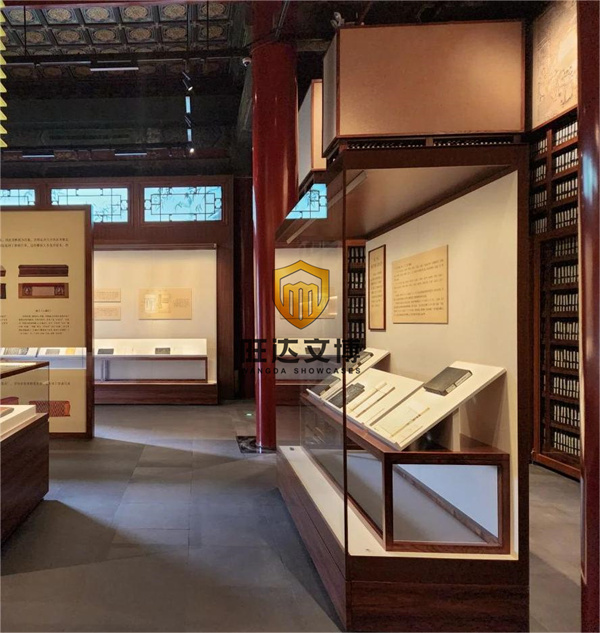 Freestanding Wall Display Cases with Solid Back - WANGDA SHOWCASES-CUSTOMIZED MUSEUM DISPLAY ...